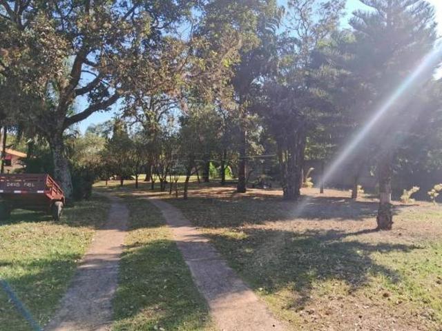 Fazenda / Sítio para venda em Parque Planalto de 472.00m² com 6 Quartos, 3 Suites e 20 Garagens
