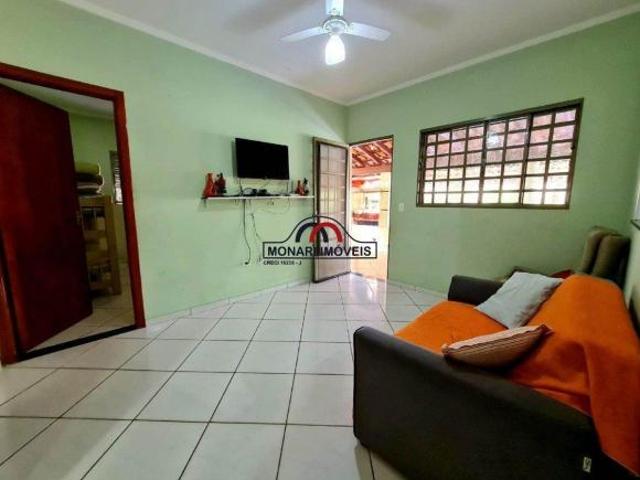Fazenda / Sítio para venda em Parque Residencial Roland de 1270.00m² com 3 Quartos