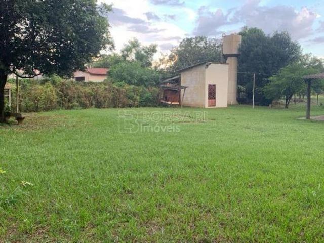 Fazenda / Sítio para venda em Parque Tropical de 228.00m² com 2 Quartos
