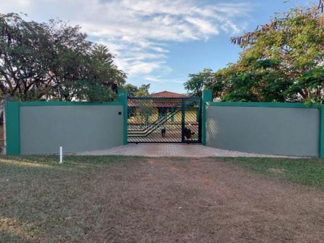 Fazenda / Sítio para venda em Parque Tropical de 407.00m² com 3 Quartos, 2 Suites e 4 Garagens