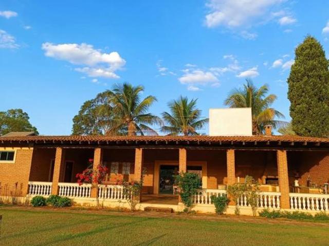 Fazenda / Sítio para venda em Tibaia De São Fernando Ii de 727.00m² com 5 Quartos, 4 Suites e 8 Gara