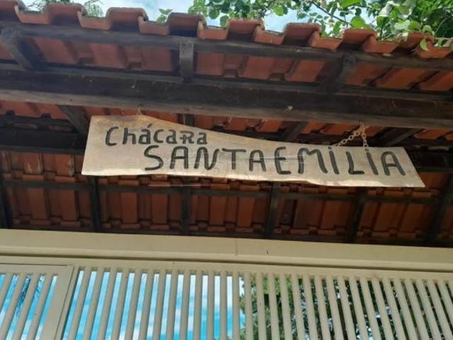 Fazenda / Sítio para venda em Vale Santa Felicidade de 180.00m² com 3 Quartos, 1 Suite e 8 Garagens