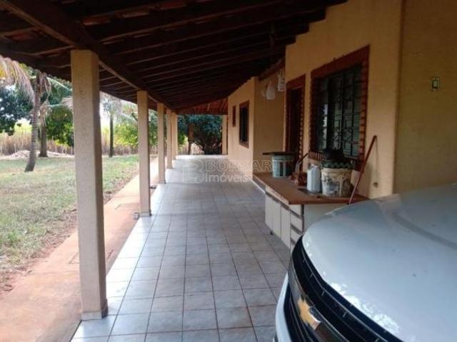 Fazenda / Sítio para venda em Zona Rural de 7.00m² com 4 Quartos e 3 Suites