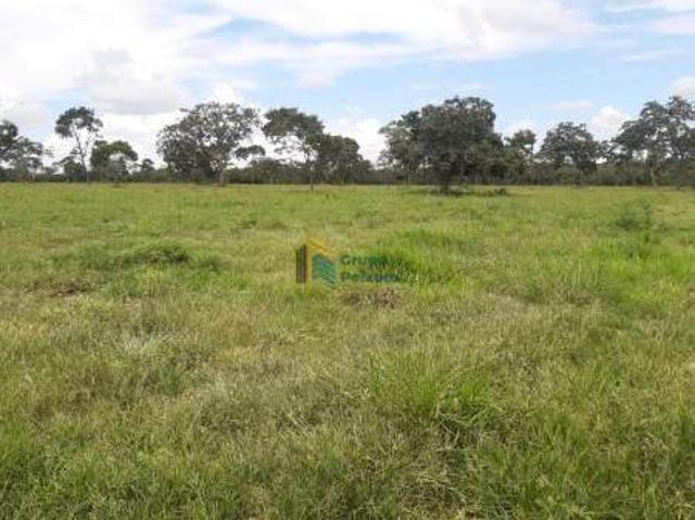 Fazenda / Sítio para venda em Zona Rural de 860000.00m² com 3 Quartos, 1 Suite e 15 Garagens