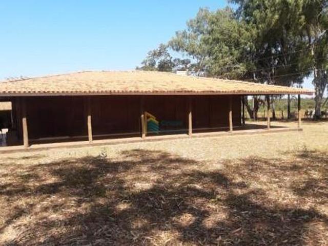 Fazenda / Sítio para venda em Zona Rural de 860000.00m² com 3 Quartos, 1 Suite e 15 Garagens