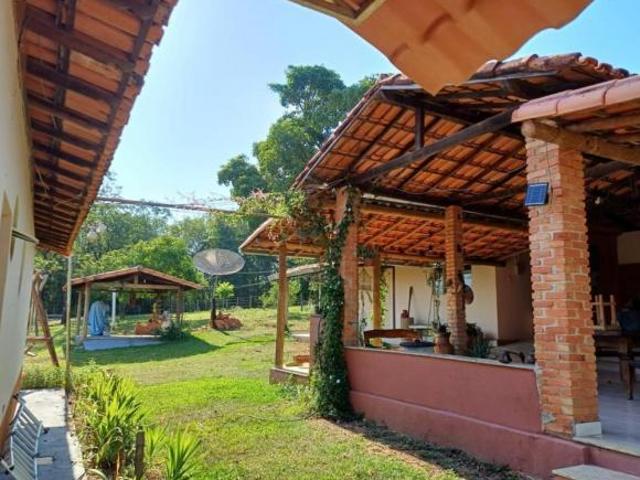 Fazenda / Sítios / Chácaras à venda em Araçaí, no bairro Zona Rural