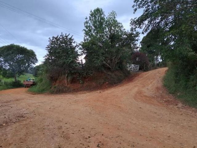 Fazenda / Sítios / Chácaras à venda em Borda Da Mata, no bairro Santa Cruz