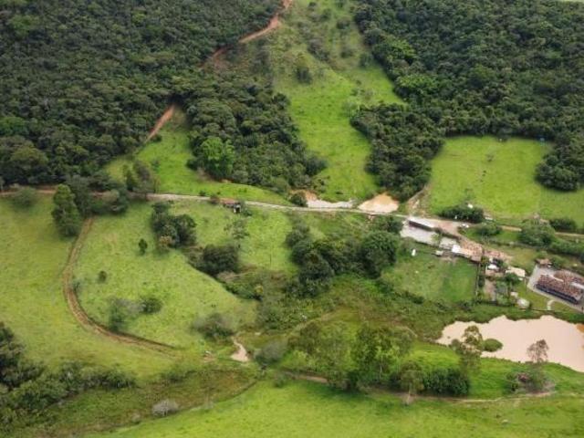 Fazenda / Sítios / Chácaras à venda em Carmópolis De Minas, no bairro Zona Rural