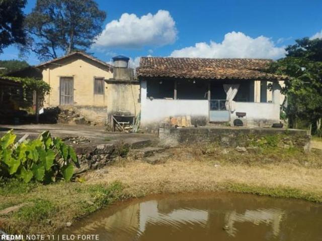 Fazenda / Sítios / Chácaras à venda em Itaguara, no bairro Zona Rural