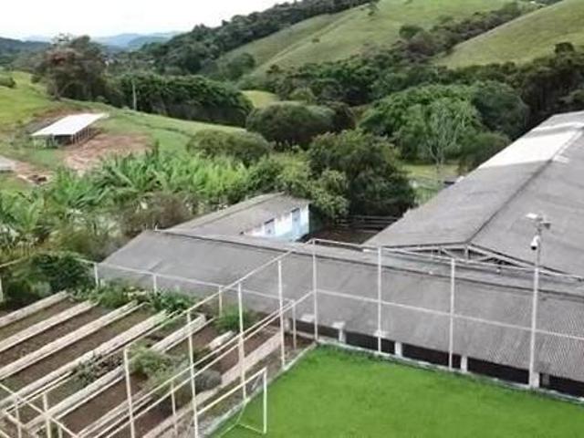 Fazenda / Sítios / Chácaras à venda em Lambari, no bairro Zona Rural