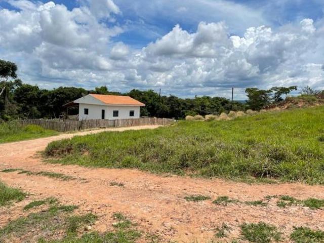 Fazenda / Sítios / Chácaras à venda em Santo Antônio Do Amparo, no bairro Zona Rural
