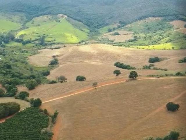 Fazenda / Sítios / Chácaras à venda em Três Corações, no bairro Área Rural De Três Corações