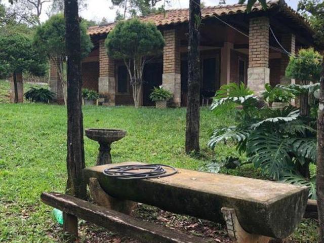 Fazenda / Sítios / Chácaras com 3 quartos à venda em Contagem, no bairro Capim Rasteiro