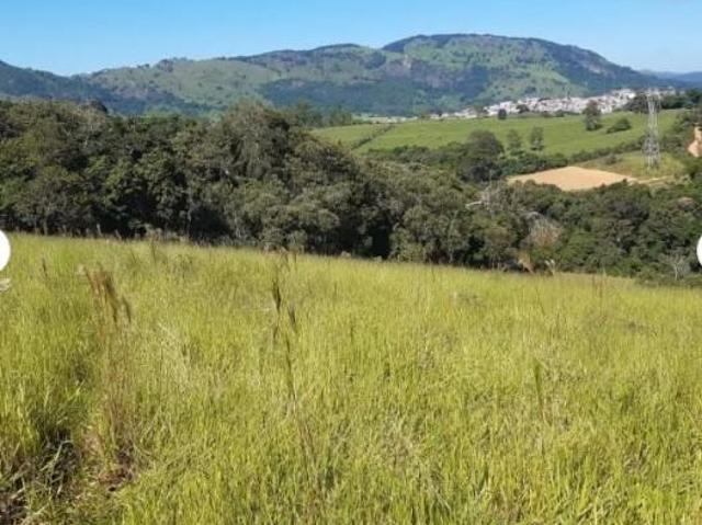 Fazenda / Sítios / Chácaras com 3 quartos à venda em Caldas, no bairro Zona Rural