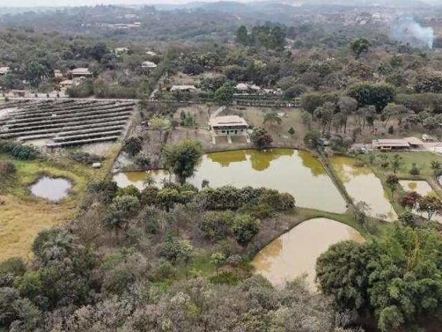 Fazenda / Sítios / Chácaras com 3 quartos à venda em Betim, no bairro Estância Do Sereno Ptb