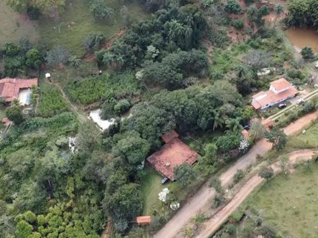 Fazenda / Sítios / Chácaras com 3 quartos à venda em Betim, no bairro Santo Afonso