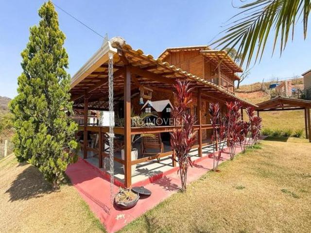 Fazenda / Sítios / Chácaras com 3 quartos à venda em Brumadinho, no bairro Águas Claras