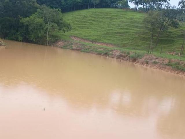 Fazenda / Sítios / Chácaras com 3 quartos à venda em Esmeraldas, no bairro Centro