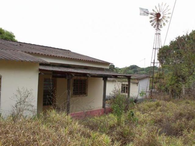 Fazenda / Sítios / Chácaras com 2 quartos à venda em Contagem, no bairro Capim Rasteiro