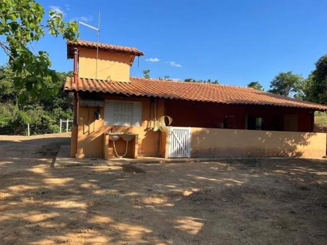 Fazenda / Sítios / Chácaras com 2 quartos à venda em Cordisburgo, no bairro Zona Rural
