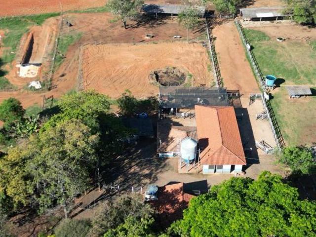 Fazenda / Sítios / Chácaras com 4 quartos à venda em Abaeté, no bairro Zona Rural