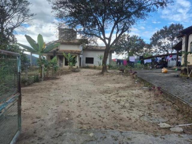 Fazenda / Sítios / Chácaras com 4 quartos à venda em Betim, no bairro Vianópolis