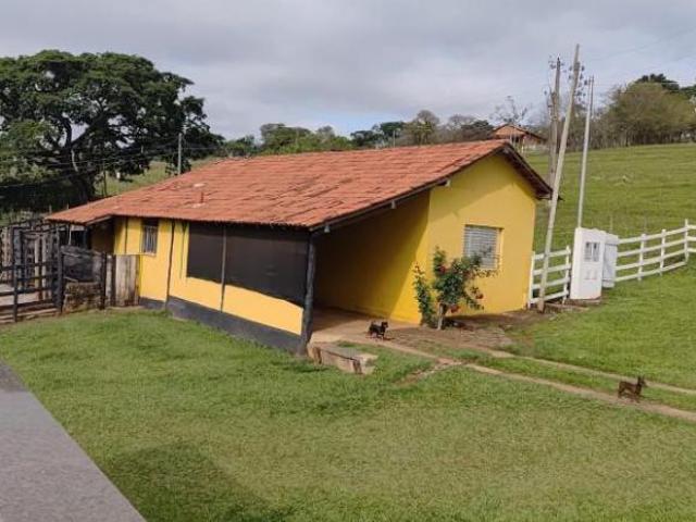 Fazenda / Sítios / Chácaras com 4 quartos à venda em Entre Rios De Minas, no bairro Rural