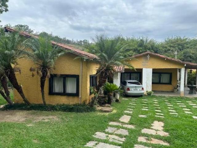 Fazenda / Sítios / Chácaras com 4 quartos à venda em Esmeraldas, no bairro Vale Do Ipê Amarelo
