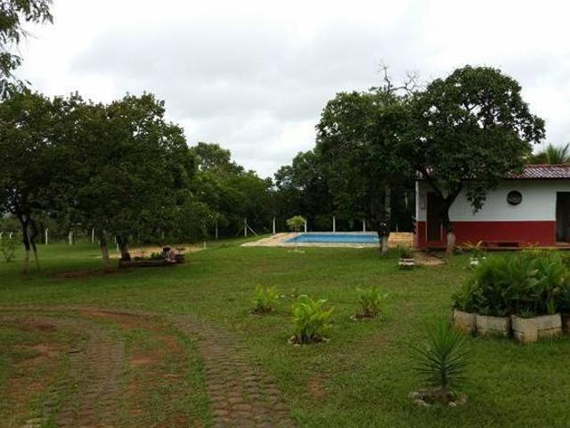 Fazenda / Sítios / Chácaras com 4 quartos à venda em Mateus Leme, no bairro Ville De Saint Louis
