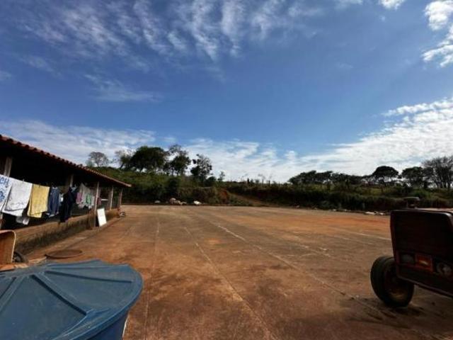 Fazenda / Sítios / Chácaras com 4 quartos à venda em Nepomuceno, no bairro Kalunga