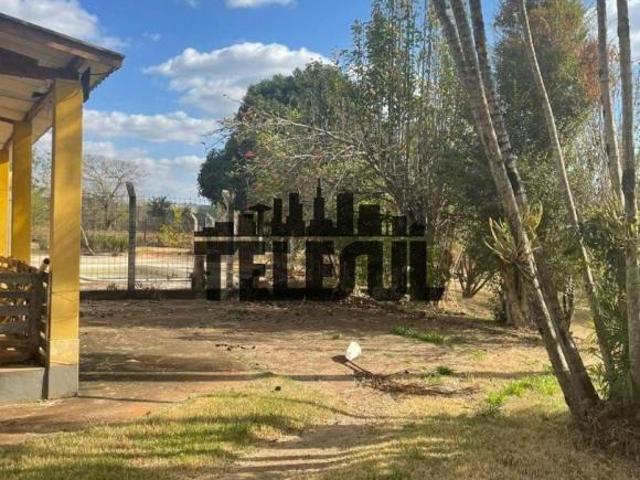 Fazenda / Sítios / Chácaras com 4 quartos à venda em Varginha, no bairro Chácara Do Lago