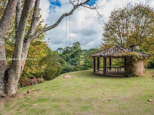 Fazenda / Sítios / Chácaras com 5 quartos à venda em Santo Antônio Do Pinhal, no bairro Zona Rural