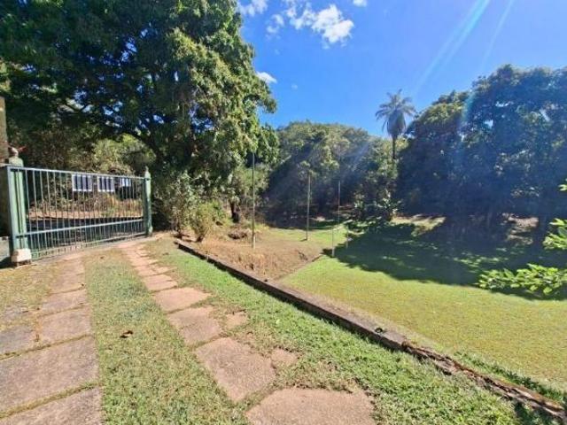 Fazenda / Sítios / Chácaras com 6 quartos à venda em Sabará, no bairro Ravena