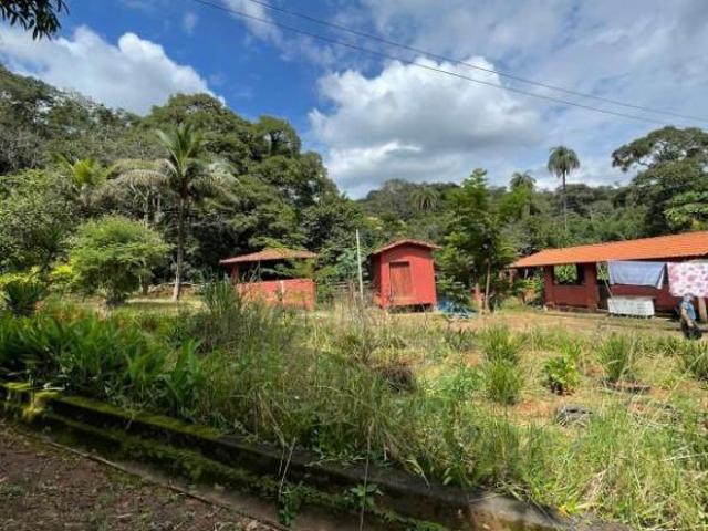 Fazenda / Sítios / Chácaras com 8 quartos à venda em Mário Campos, no bairro Centro
