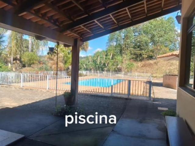 Fazenda / Sítios / Chácaras com 8 quartos à venda em Pequi, no bairro Área Rural