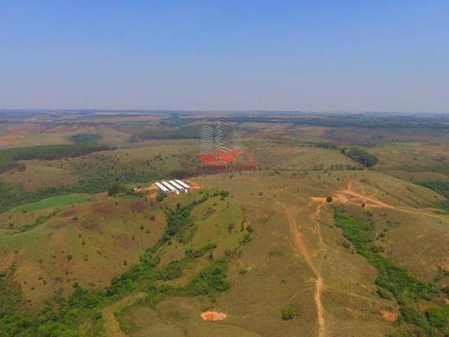 Fazenda Tripla Aptidão no Triângulo Mineiro: 1.722 Hectares