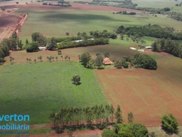 Fazenda Uberlândia MG com 48.61 Hectares 10.04 alqueires