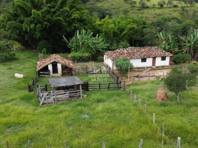 Fazenda 28 Hectares rica em água em Oliveira MG