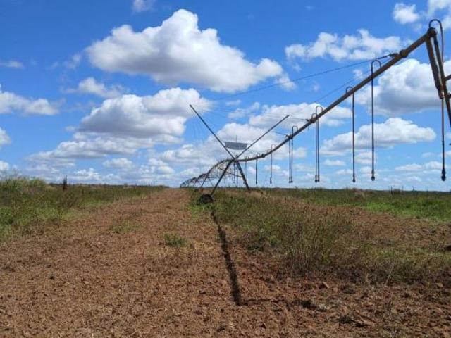 Fazenda 957 hectares em Urucuia /MG