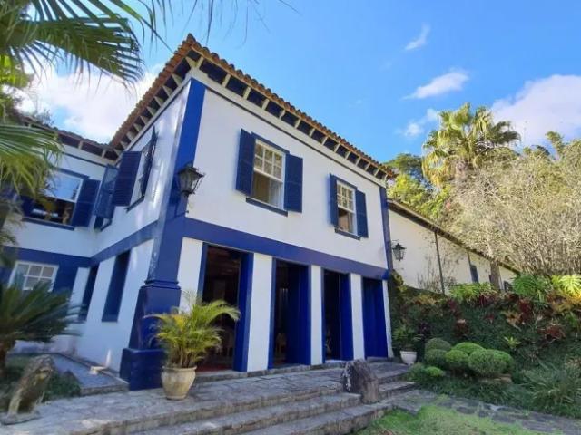Fazenda/Sítio com 10 Quartos e 10 banheiros à Venda, 371734 m² por R$ 3.600.000