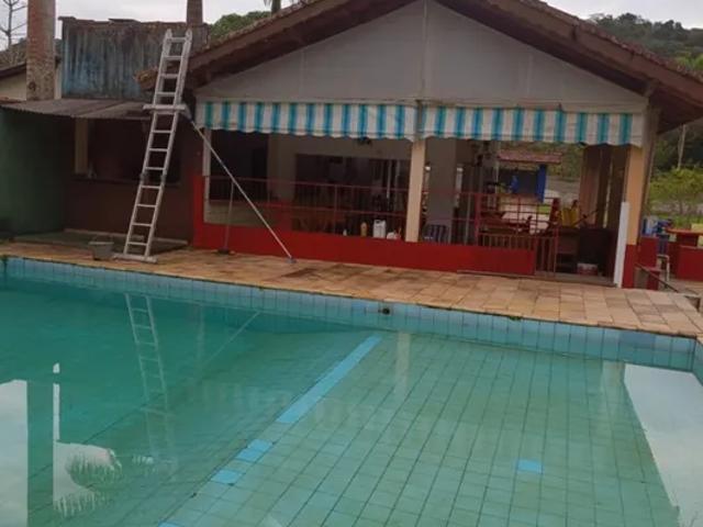 Fazenda/Sítio com 1 Quarto e 3 banheiros à Venda, 120 m² por R$ 350.543