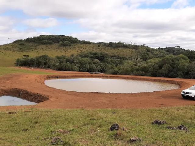 Fazenda/Sítio com 1 Quarto e 1 banheiro à Venda, 40000 m² por R$ 350.000