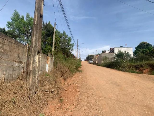 Fazenda/Sítio com 2 Quartos e 1 banheiro à Venda, 500 m² por R$ 165.000
