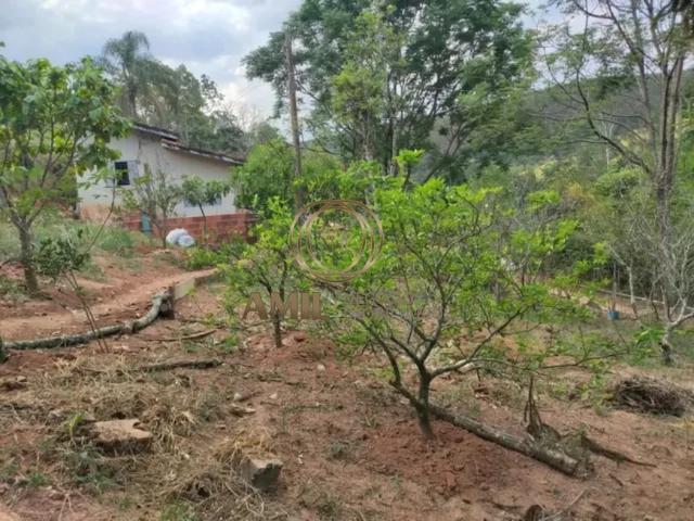 Fazenda/Sítio com 2 Quartos e 1 banheiro à Venda, 754 m² por R$ 210.000
