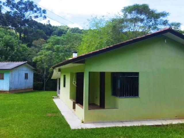 Fazenda/Sítio com 2 Quartos e 1 banheiro à Venda, 113 m² por R$ 180.000