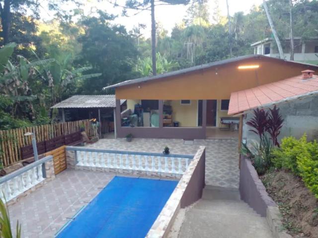 Fazenda/Sítio com 2 Quartos e 1 banheiro à Venda, 1600 m² por R$ 530.000