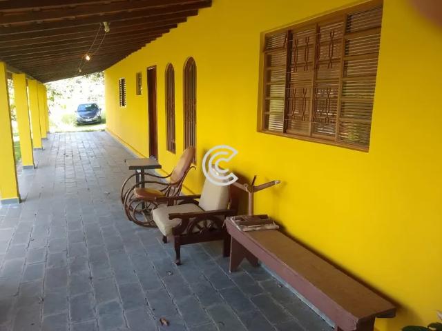 Fazenda/Sítio com 2 Quartos e 1 banheiro à Venda, 200 m² por R$ 635.000