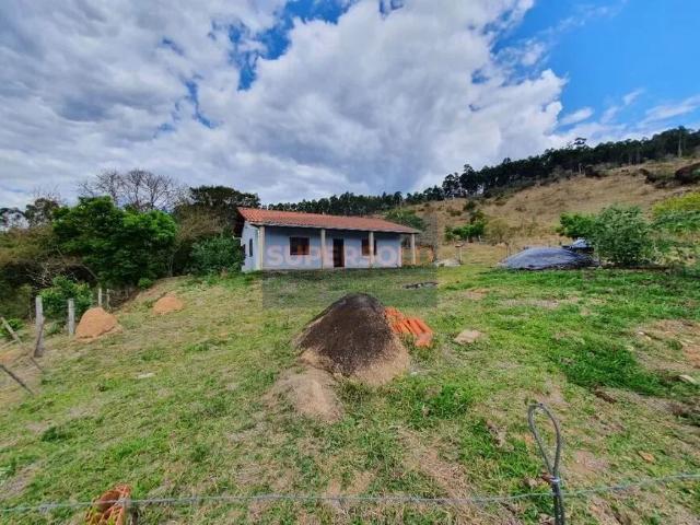 Fazenda/Sítio com 2 Quartos e 1 banheiro à Venda, 242000 m² por R$ 2.200.000