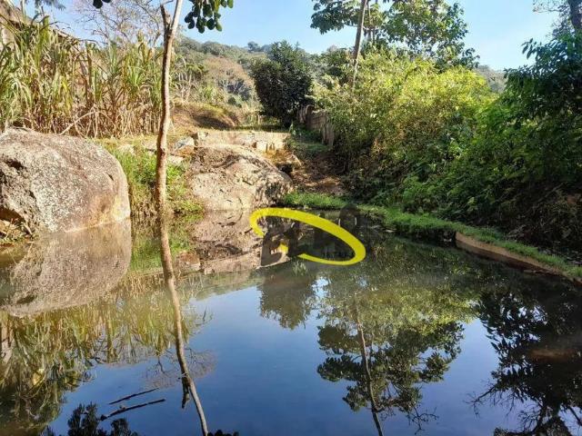 Fazenda/Sítio com 2 Quartos e 2 banheiros à Venda, 100 m² por R$ 350.000