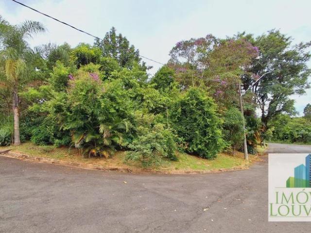 Fazenda/Sítio com 2 Quartos e 2 banheiros à Venda, 296 m² por R$ 1.200.000
